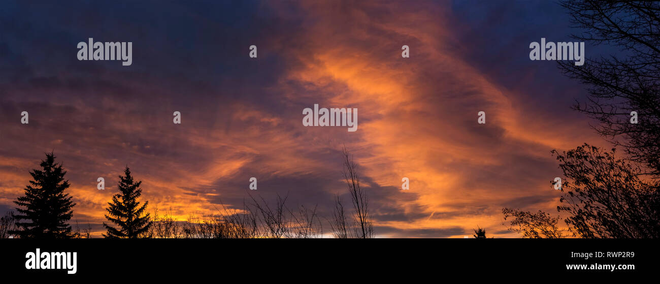 Chinook cloud formation hi-res stock photography and images - Alamy