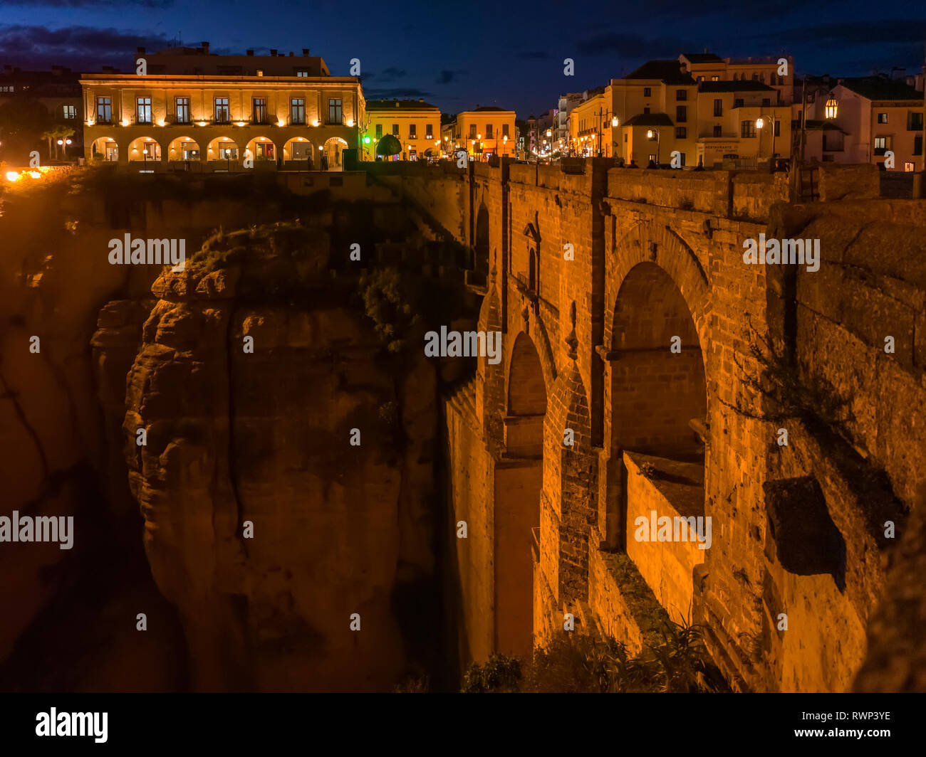 El puente nuevo hi-res stock photography and images - Alamy