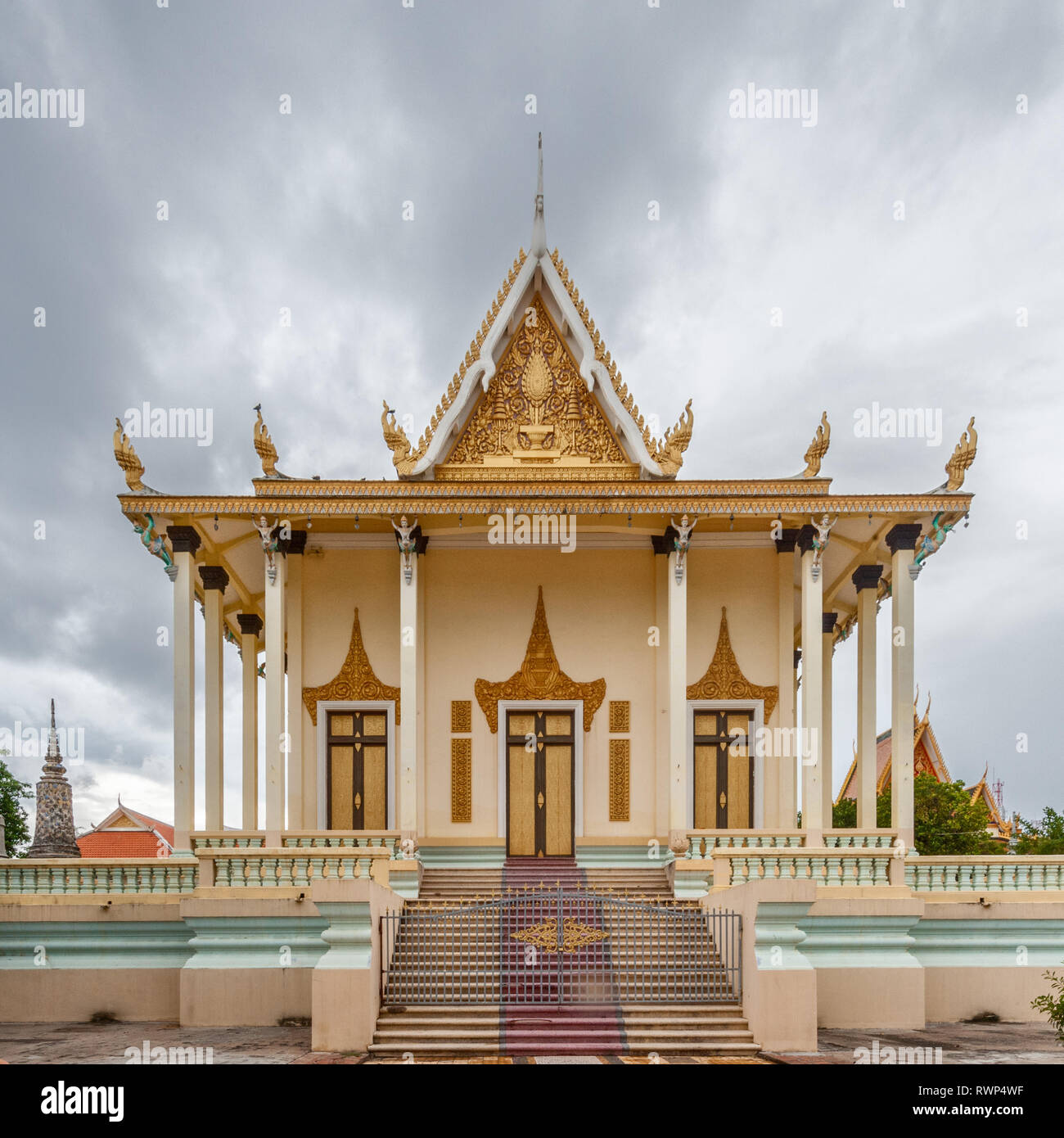 Exterior of the Wat Botum Buddhist temple, Phnom Penh, Cambodia Stock ...