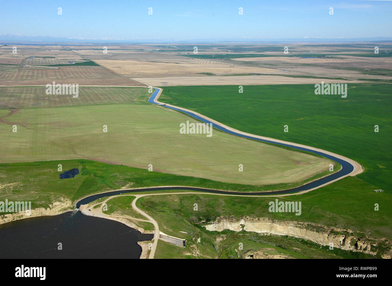 aerial, Jensen Reservoir, irrigation channel Alberta Stock Photo - Alamy