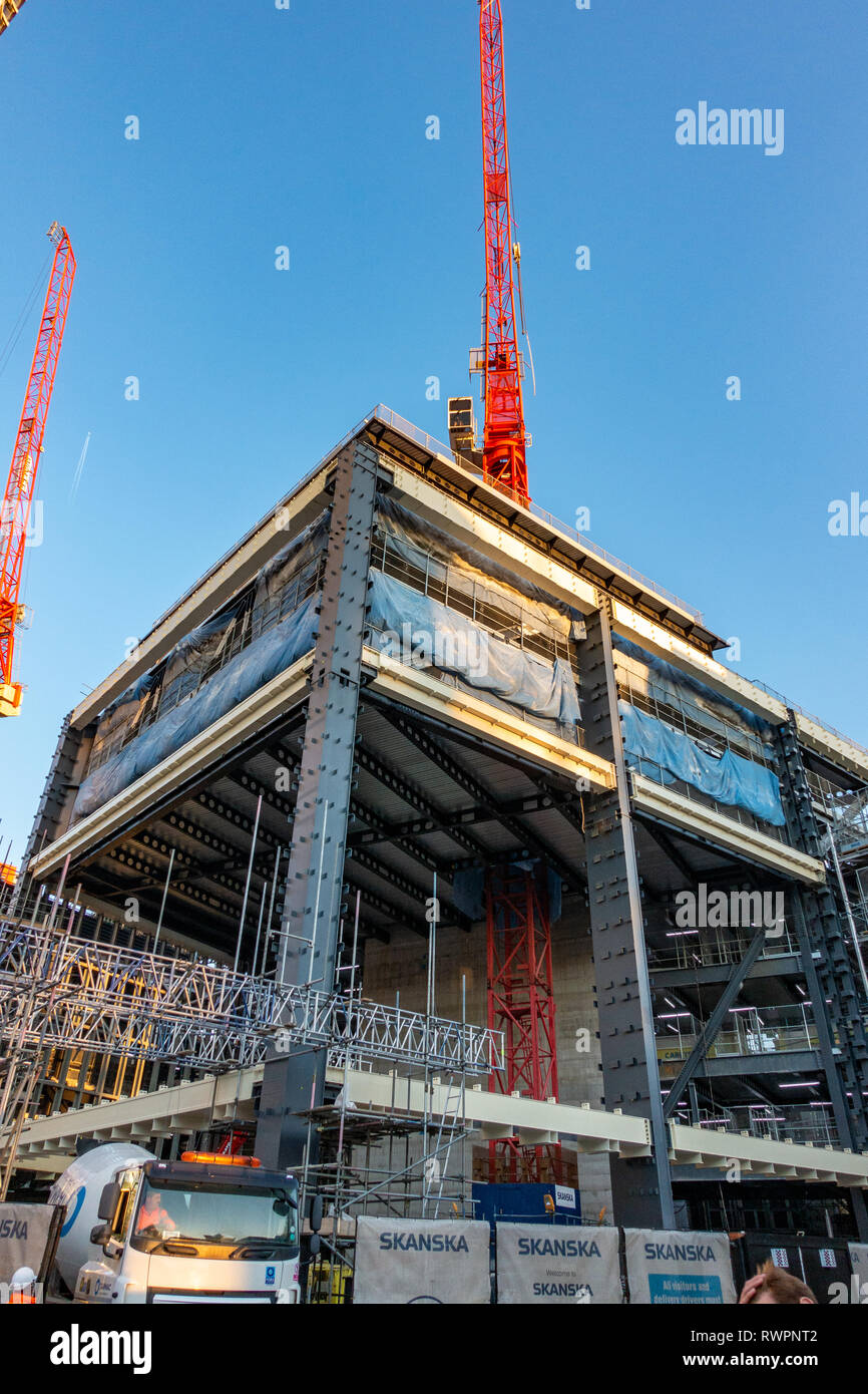 Shell and core office development hi-res stock photography and images ...