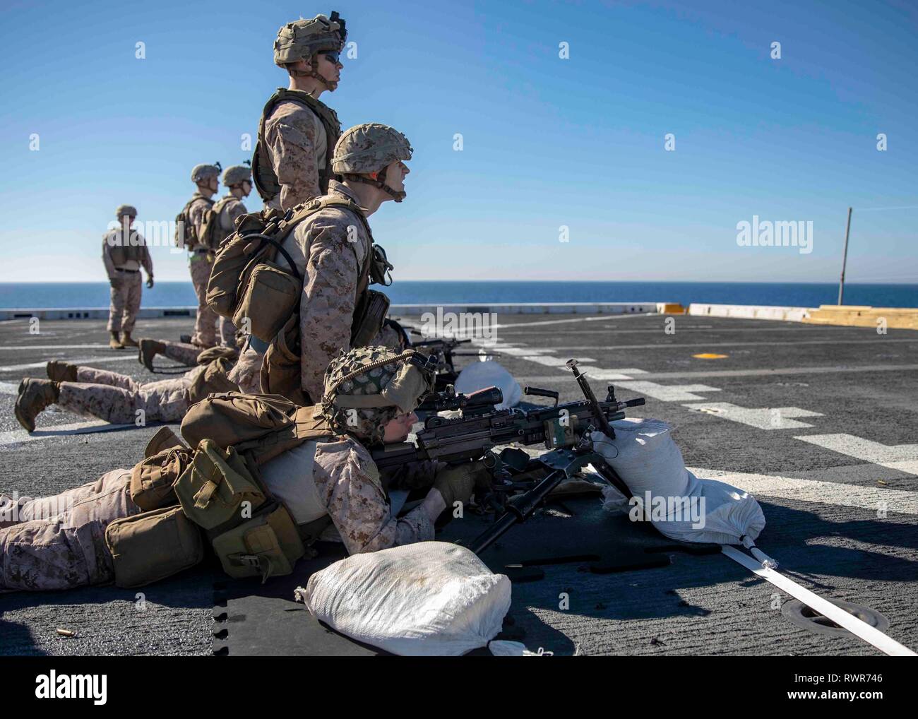 M249 squad automatic weapons hi-res stock photography and images - Alamy