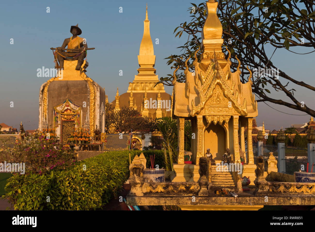 King Setthathirath statue Wat Pha That Luang Vientiane Laos Stock Photo ...