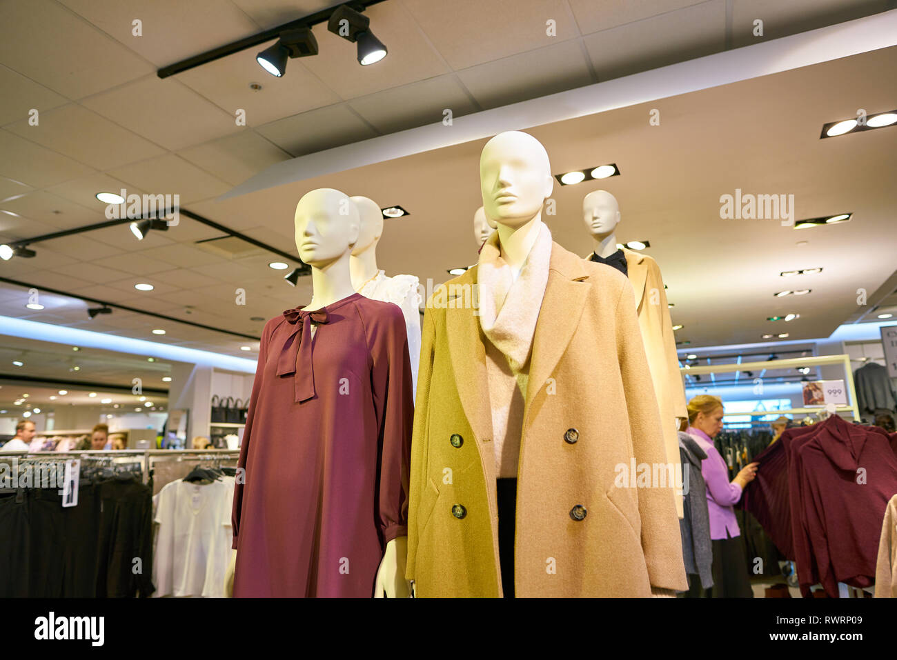 MOSCOW, RUSSIA - CRICA SEPTEMBER, 2018: interior shot of a H&M store in ...