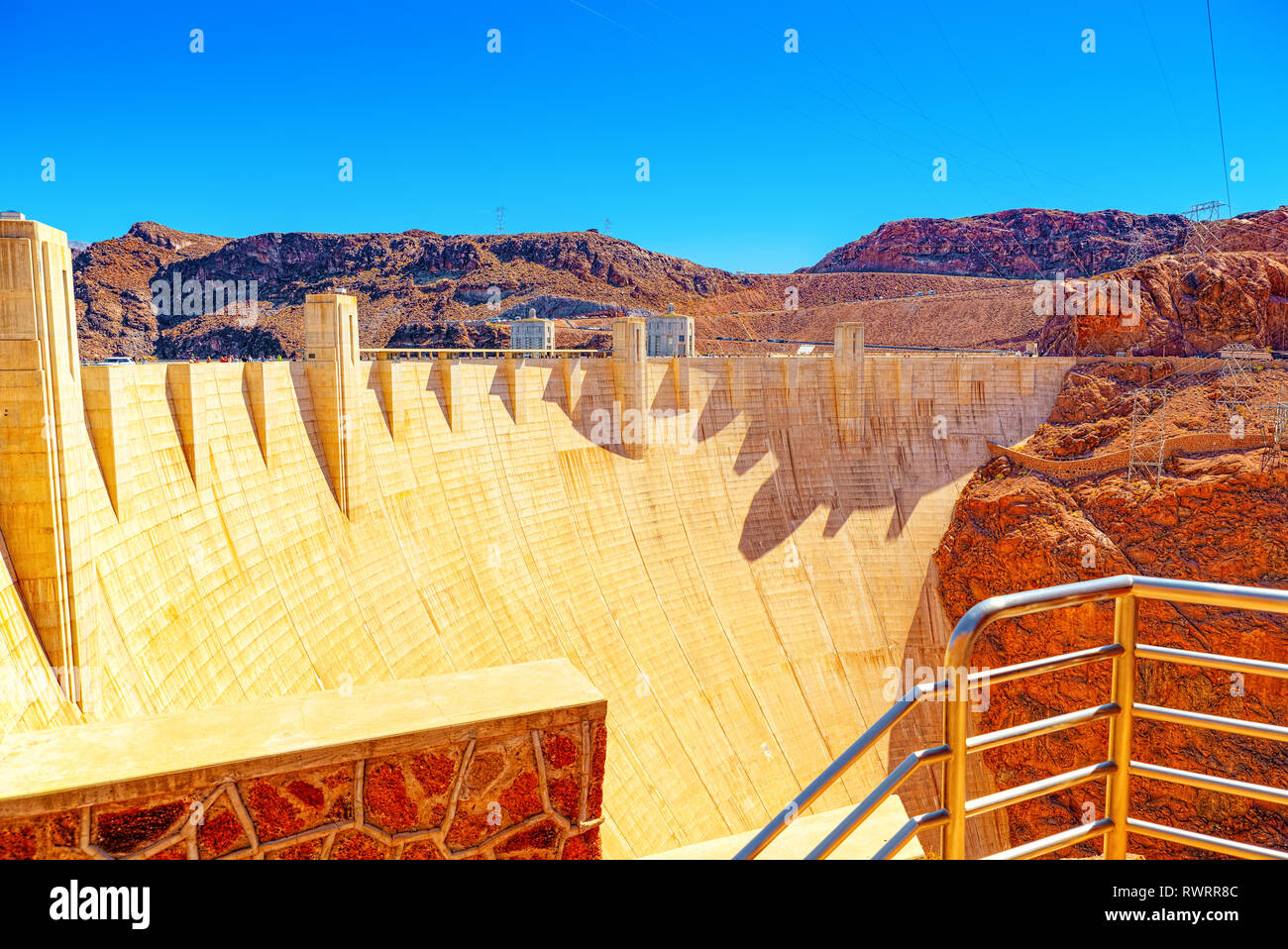 Colorado river california arizona border hi-res stock photography and ...