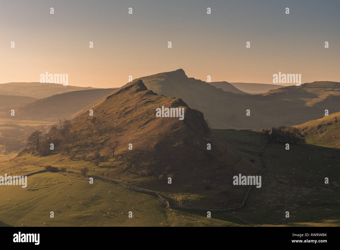 Sunset on Parkhouse Hill and Chrome Hill from Hitter Hill in the Peak ...