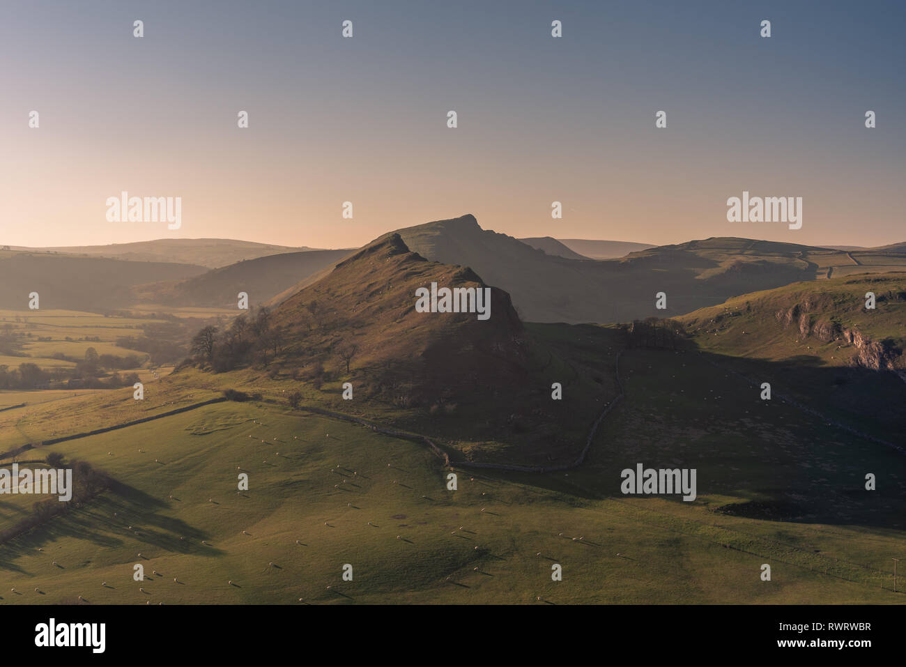 Sunset on Parkhouse Hill and Chrome Hill from Hitter Hill in the Peak ...