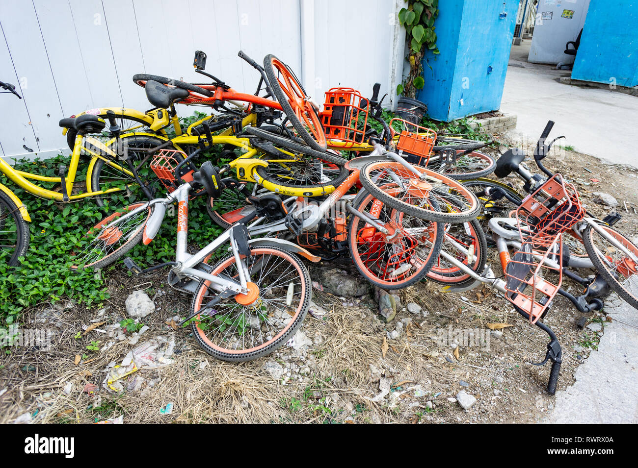Shared bikes hi-res stock photography and images - Alamy