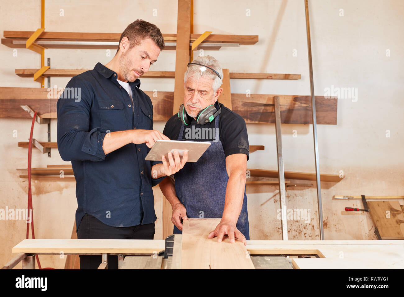 Carpenter technology hi-res stock photography and images - Alamy
