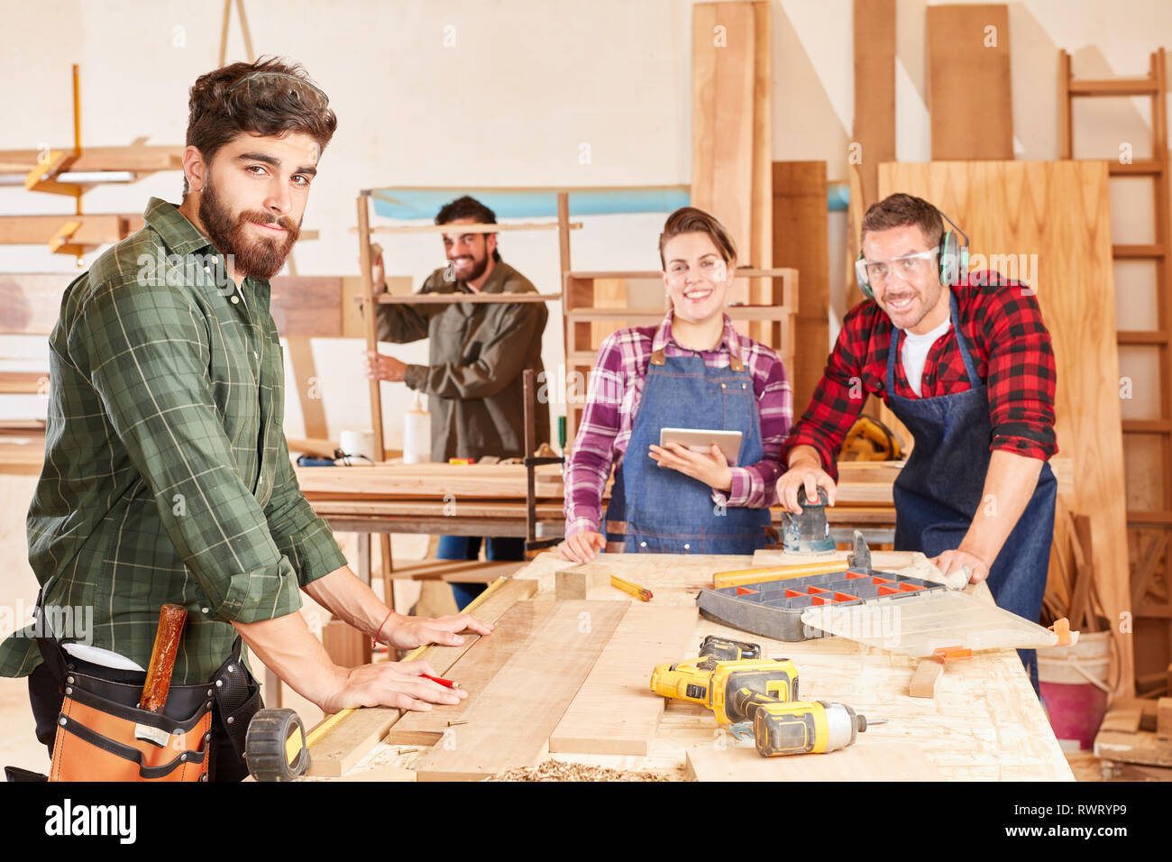Trade cooperation hi-res stock photography and images - Alamy