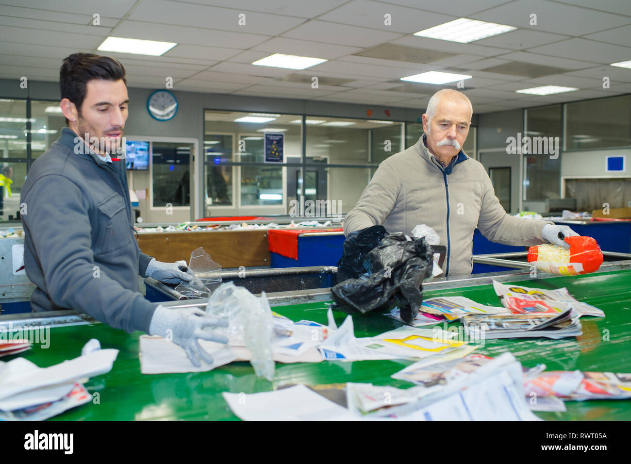 Rubbish On Conveyor Belt Sorting High Resolution Stock Photography and Images - Alamy