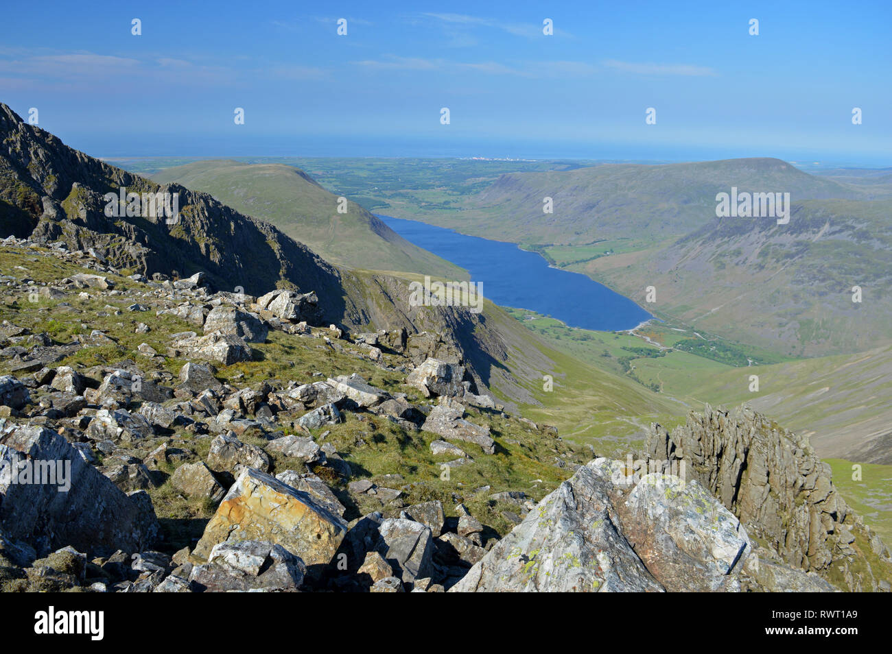 Wastwater from Brown Tongue path on route to Scafell Pike via Lords ...