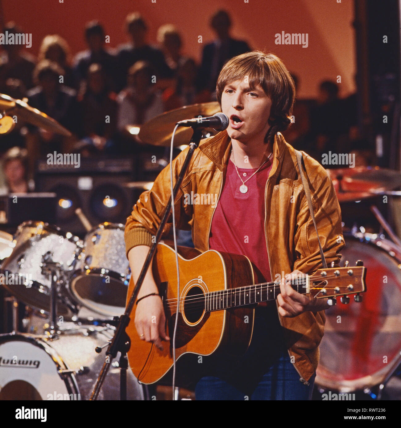 Willy Michl, bayerischer Liedermacher, in München, Deutschland 1980 ...