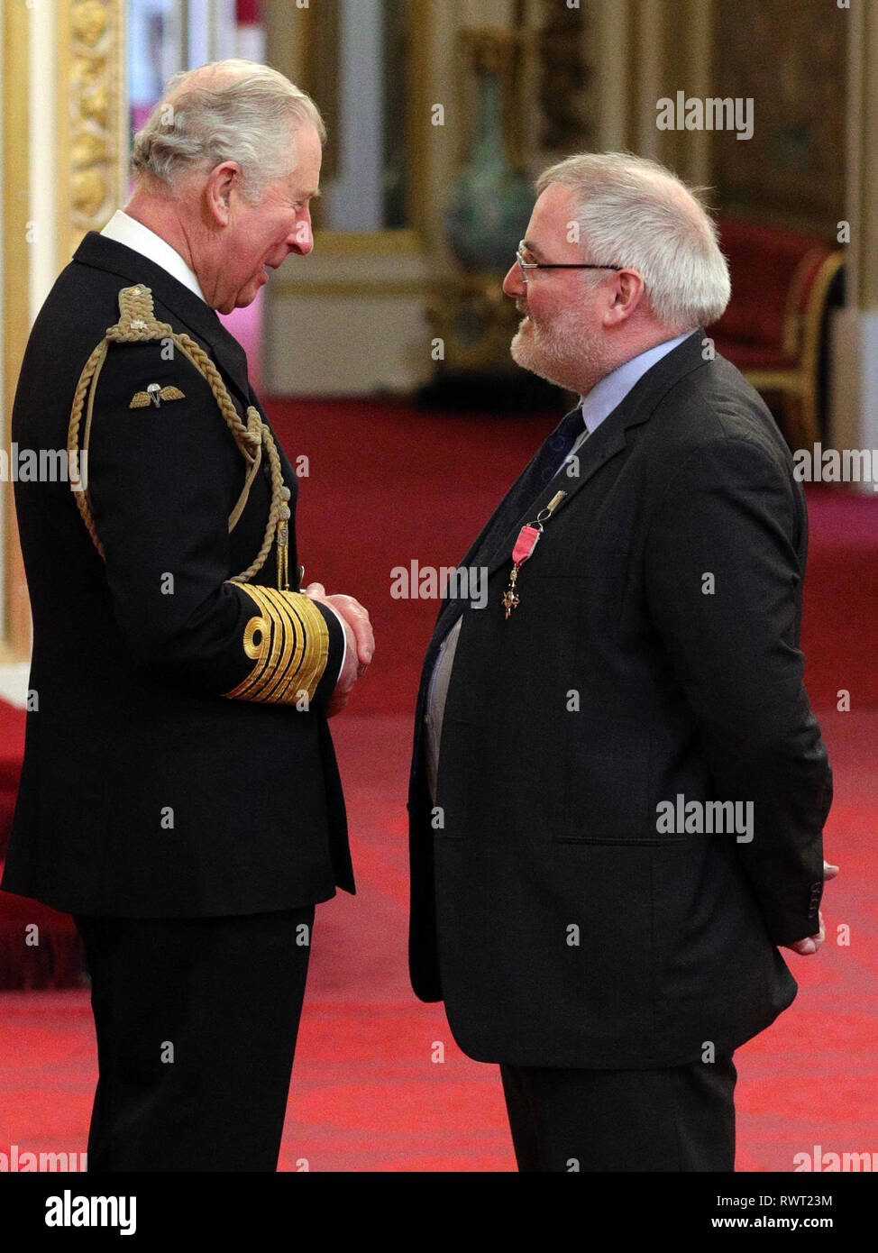 Christopher Riddell is made an OBE (Officer of the Order of the British ...