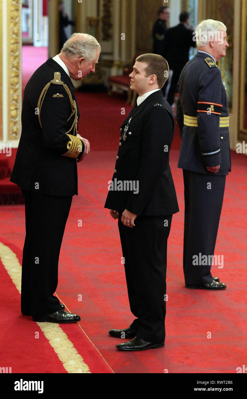 Constable Samuel Balfour is decorated with the Queen's Police Medal by ...