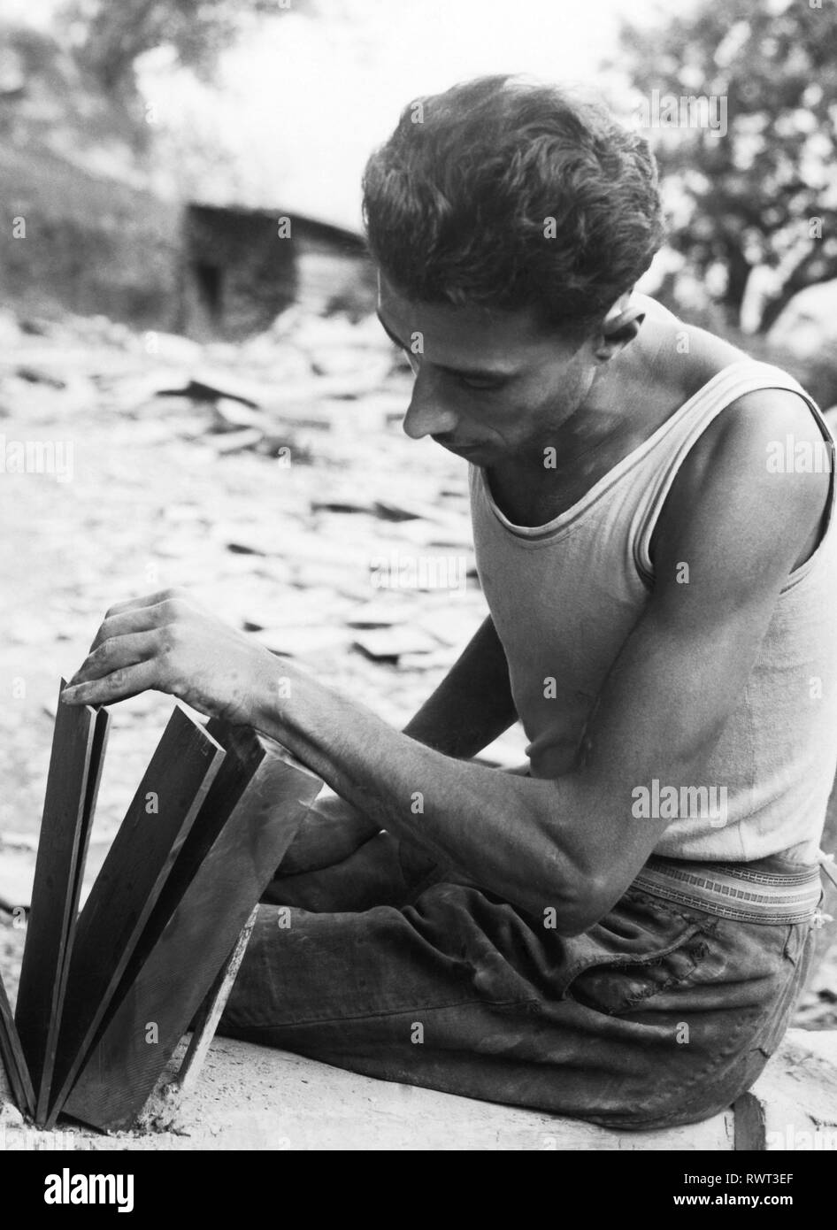 Slate quarry workers hi-res stock photography and images - Alamy