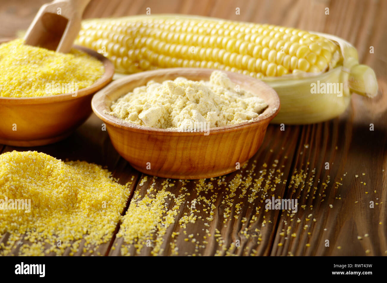 Cornmeal product hi-res stock photography and images - Alamy