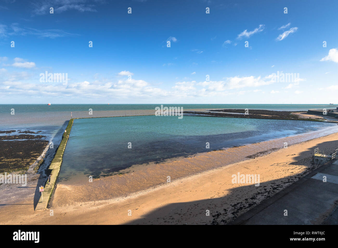 Walpole bay pool margate hi-res stock photography and images - Alamy