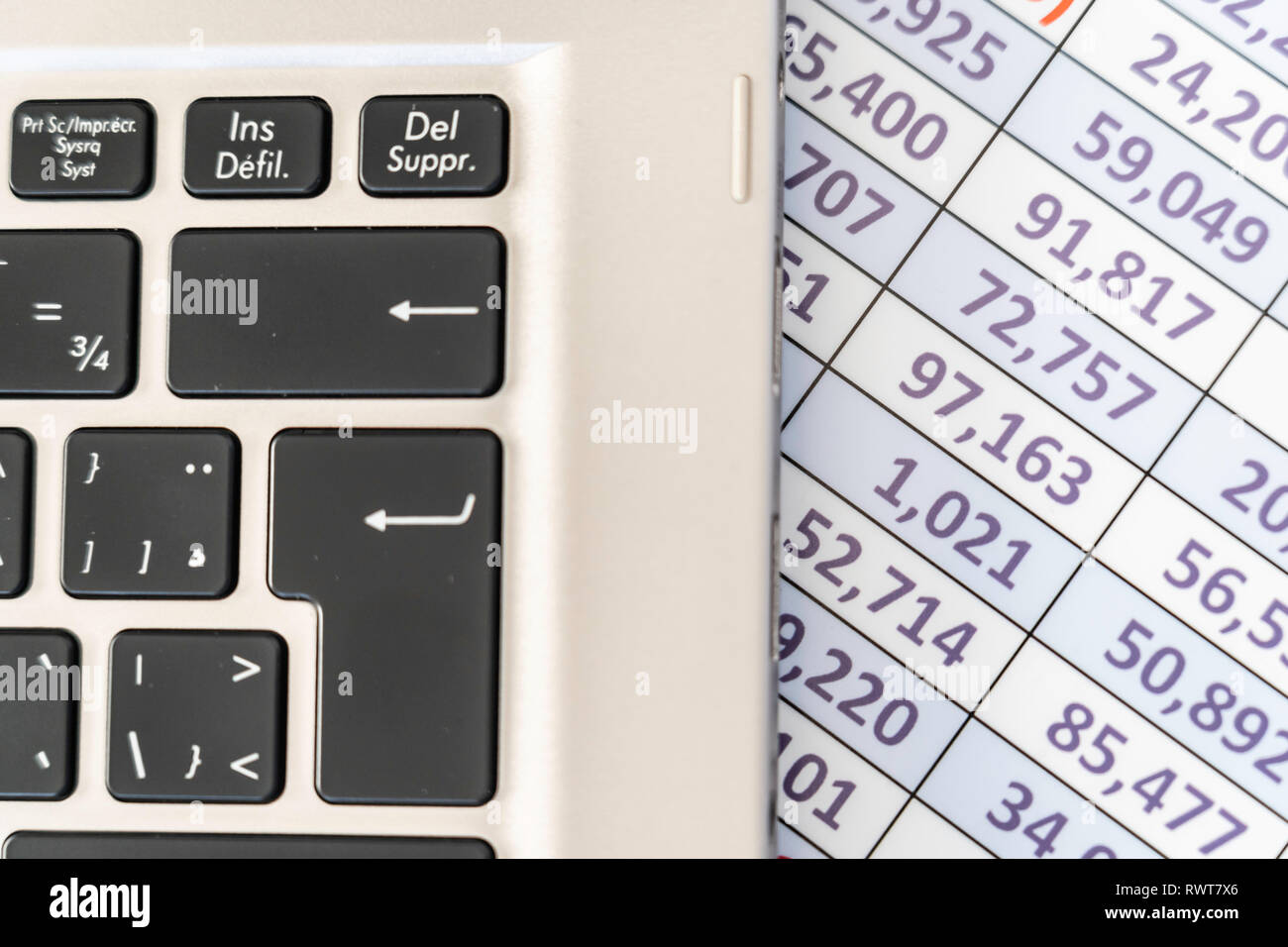 Spreadsheet computer calculation hi-res stock photography and images ...