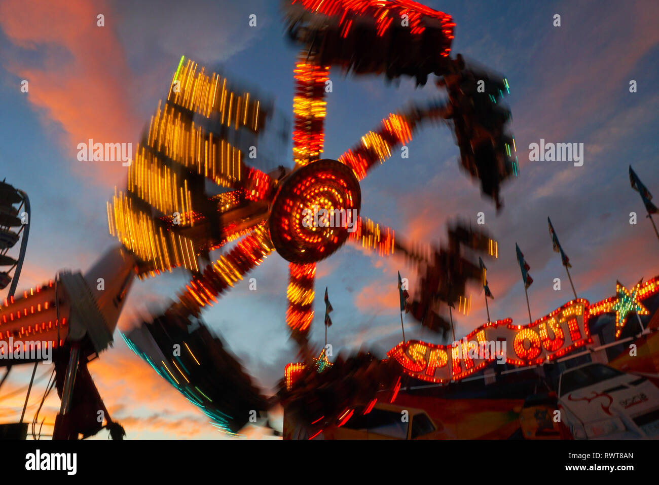 Amusement park ride slow hi-res stock photography and images - Alamy