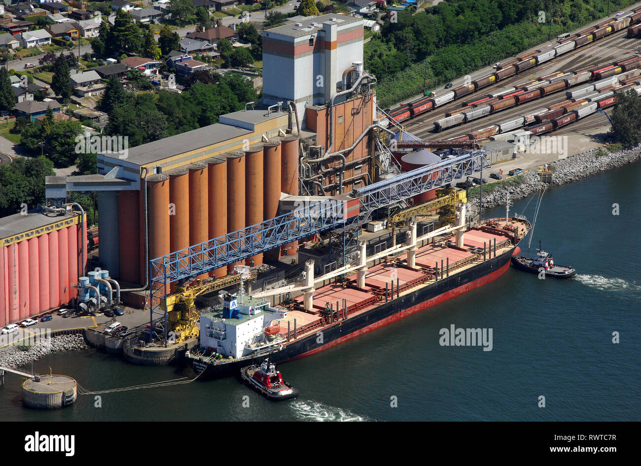 Grain loading terminal hi-res stock photography and images - Alamy