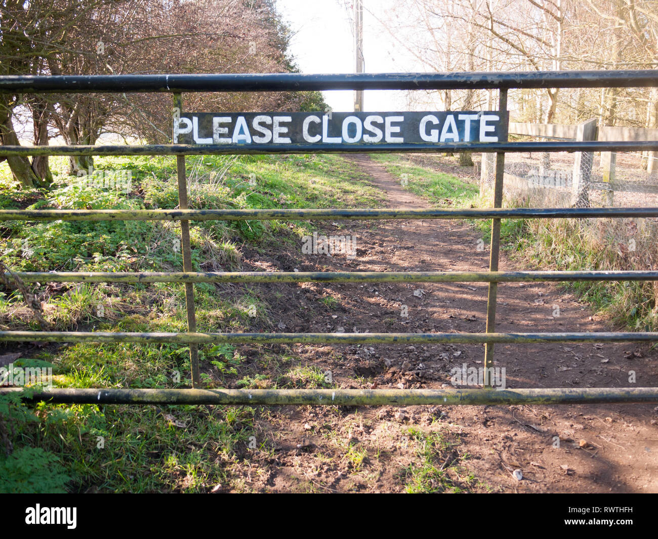 Polite road sign hi-res stock photography and images - Alamy