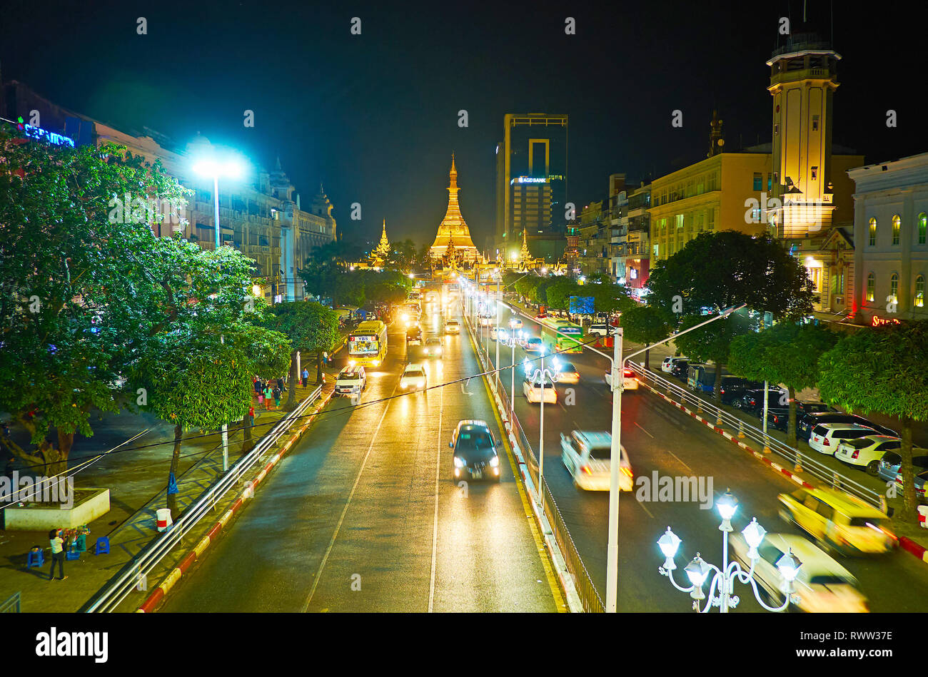 Rangoon street hi-res stock photography and images - Alamy