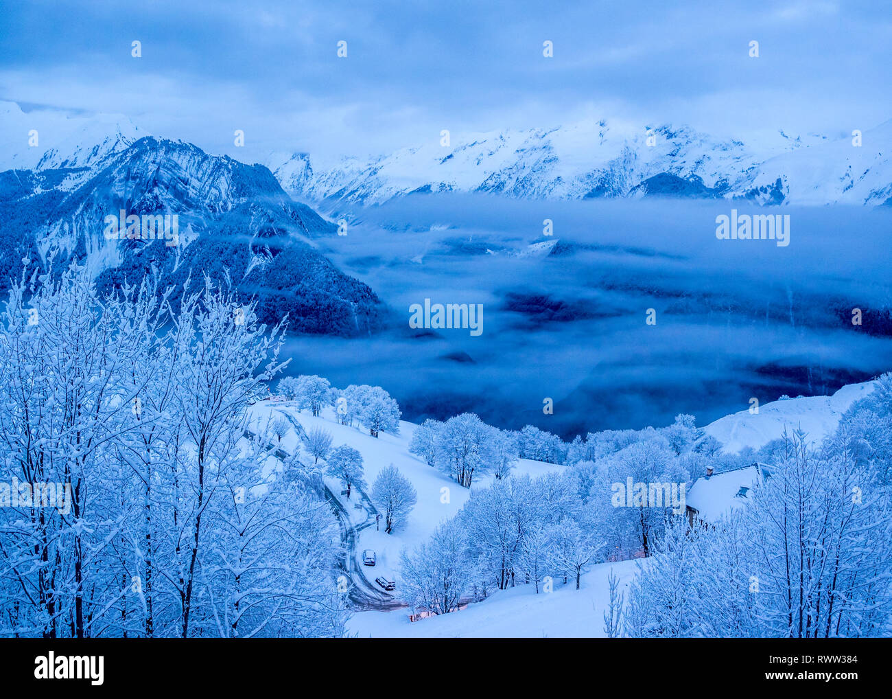 Snowscape from above hi-res stock photography and images - Alamy