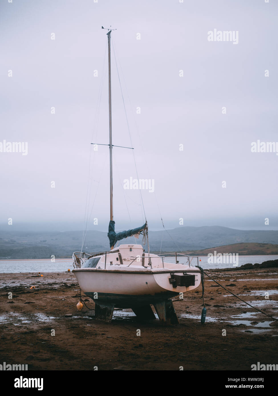 Beautiful snowdon hi-res stock photography and images - Alamy