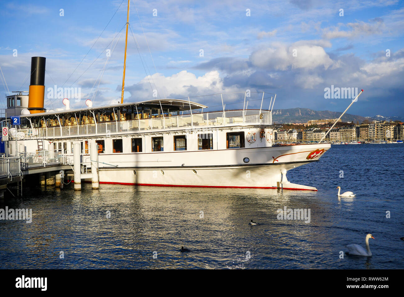 Sternwheeler High Resolution Stock Photography and Images - Alamy
