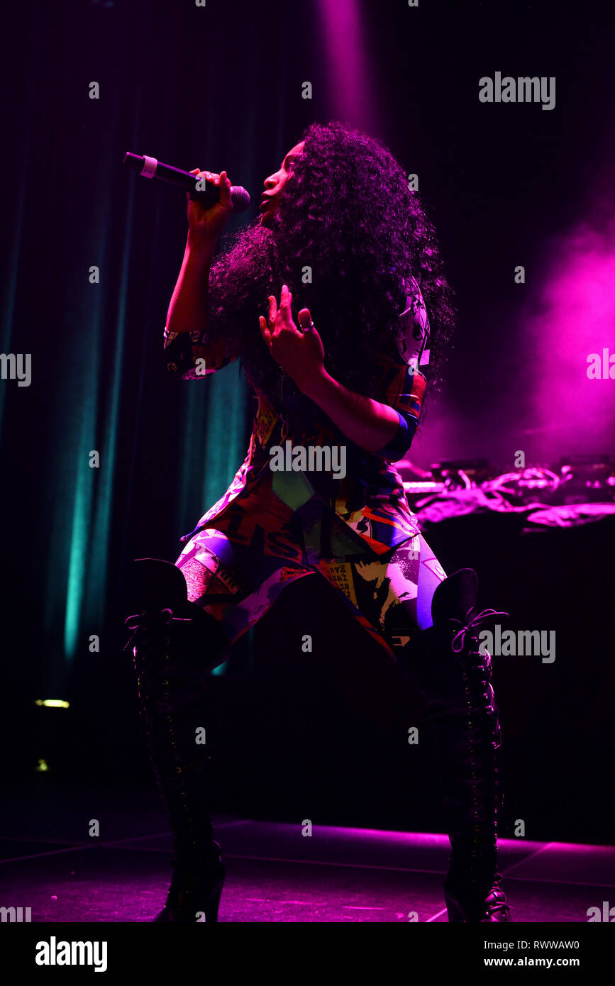 Adina howard 90s hi-res stock photography and images - Alamy