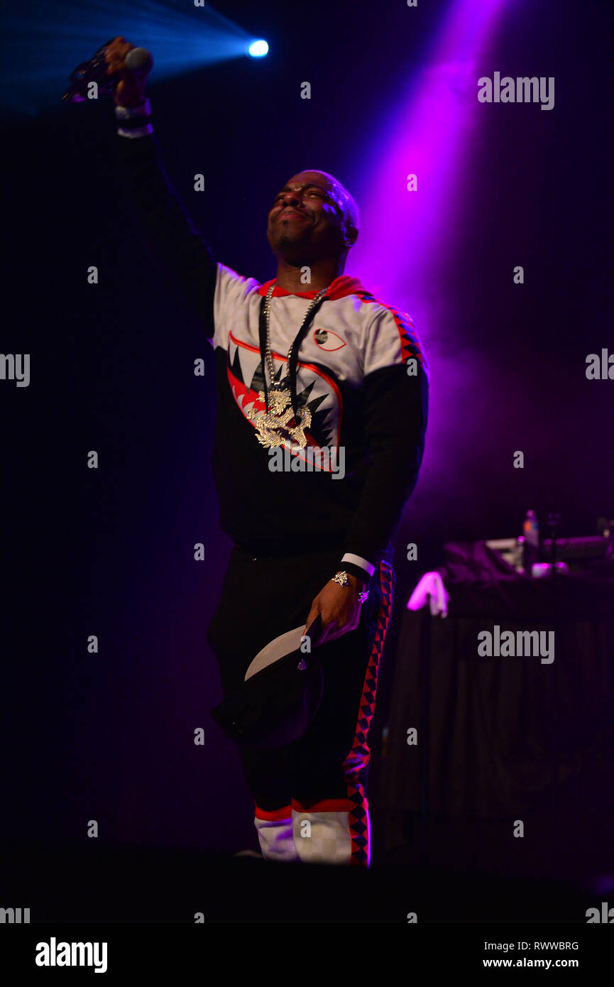Sisqo performs hi-res stock photography and images - Alamy
