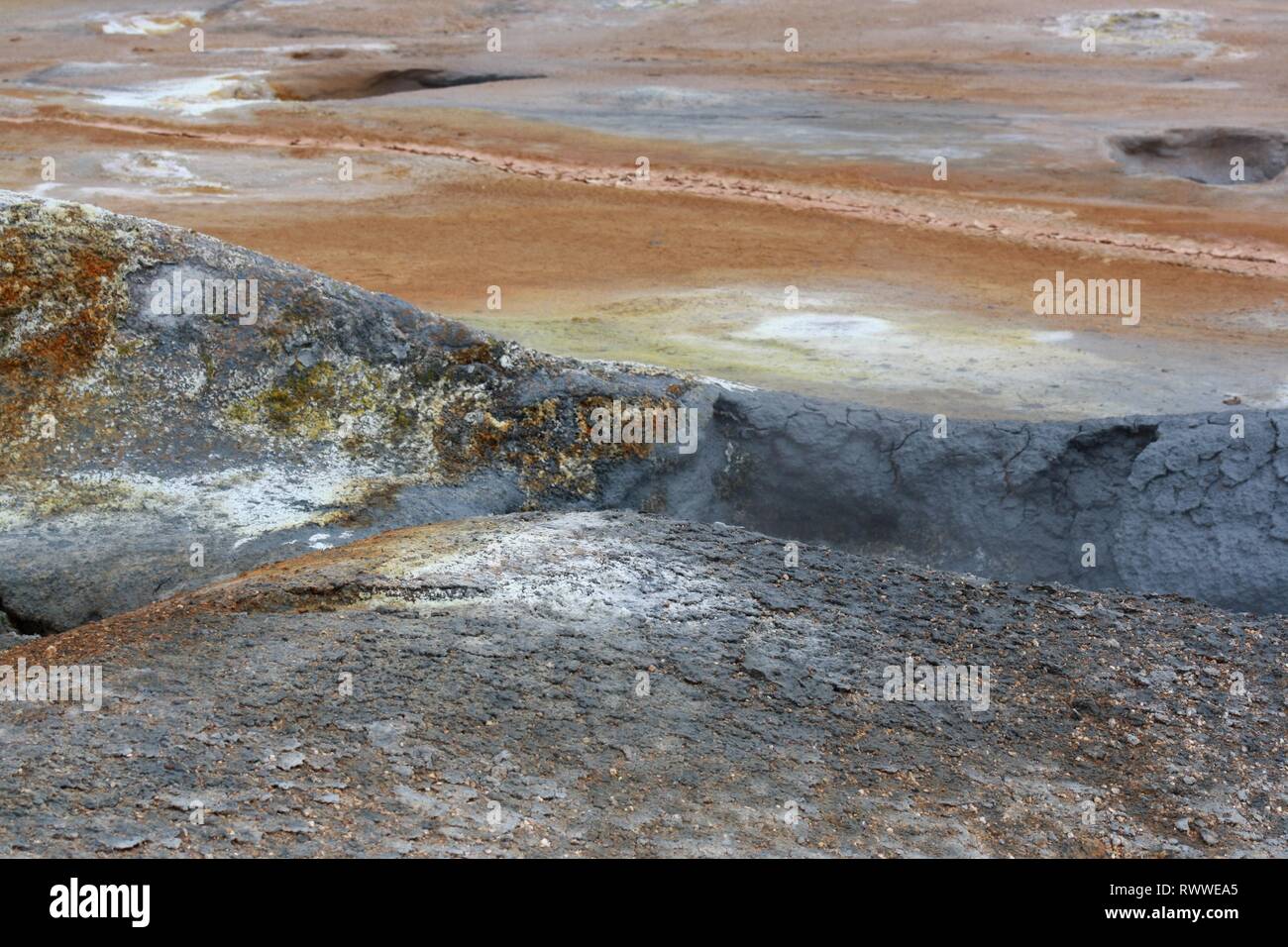 Scorched earth landscape hi-res stock photography and images - Alamy