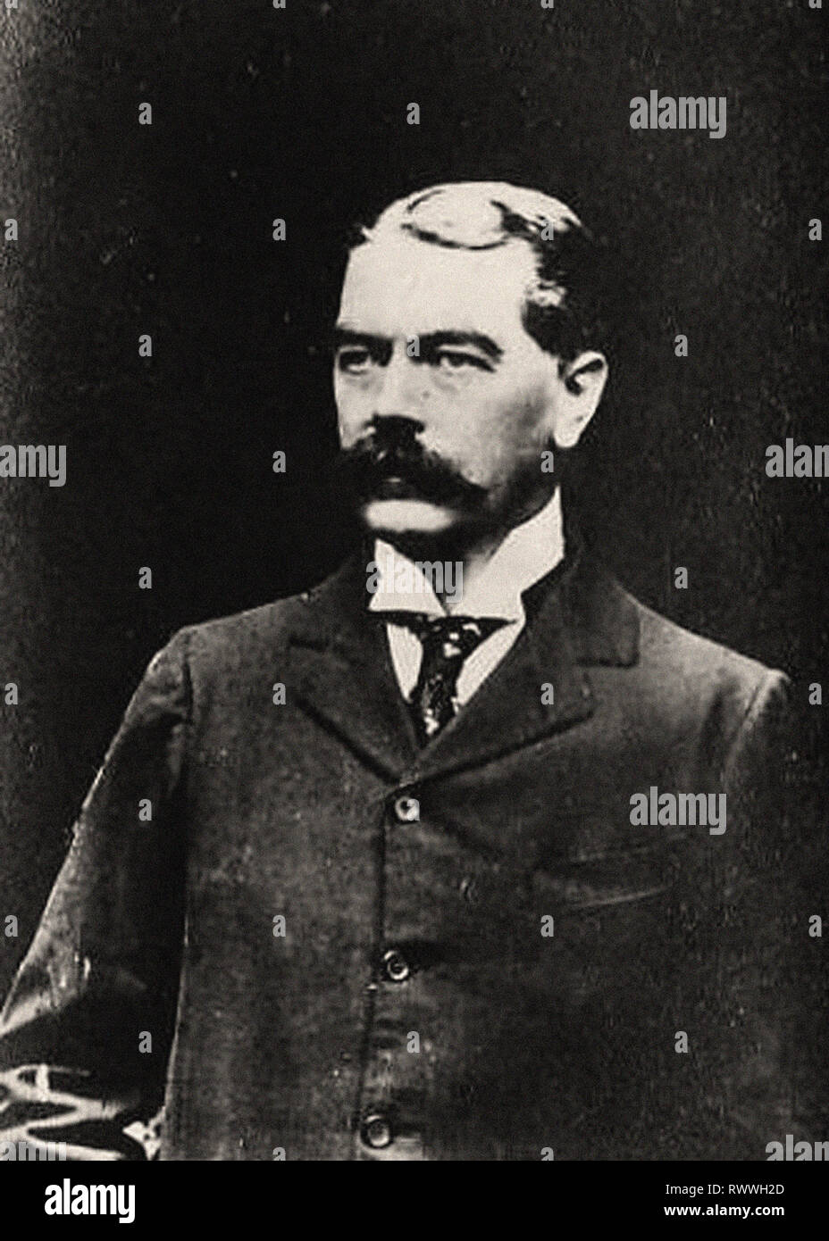 Lord kitchener portrait hi-res stock photography and images - Alamy