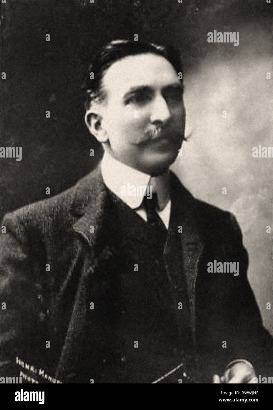 Mayer henry hi-res stock photography and images - Alamy