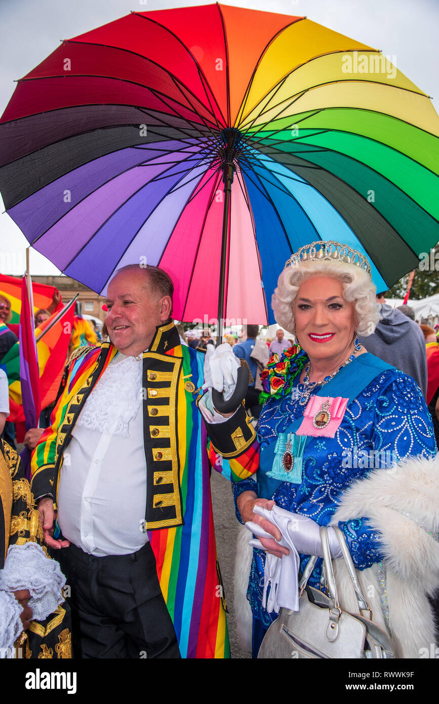 Lgbt parade hi-res stock photography and images - Alamy