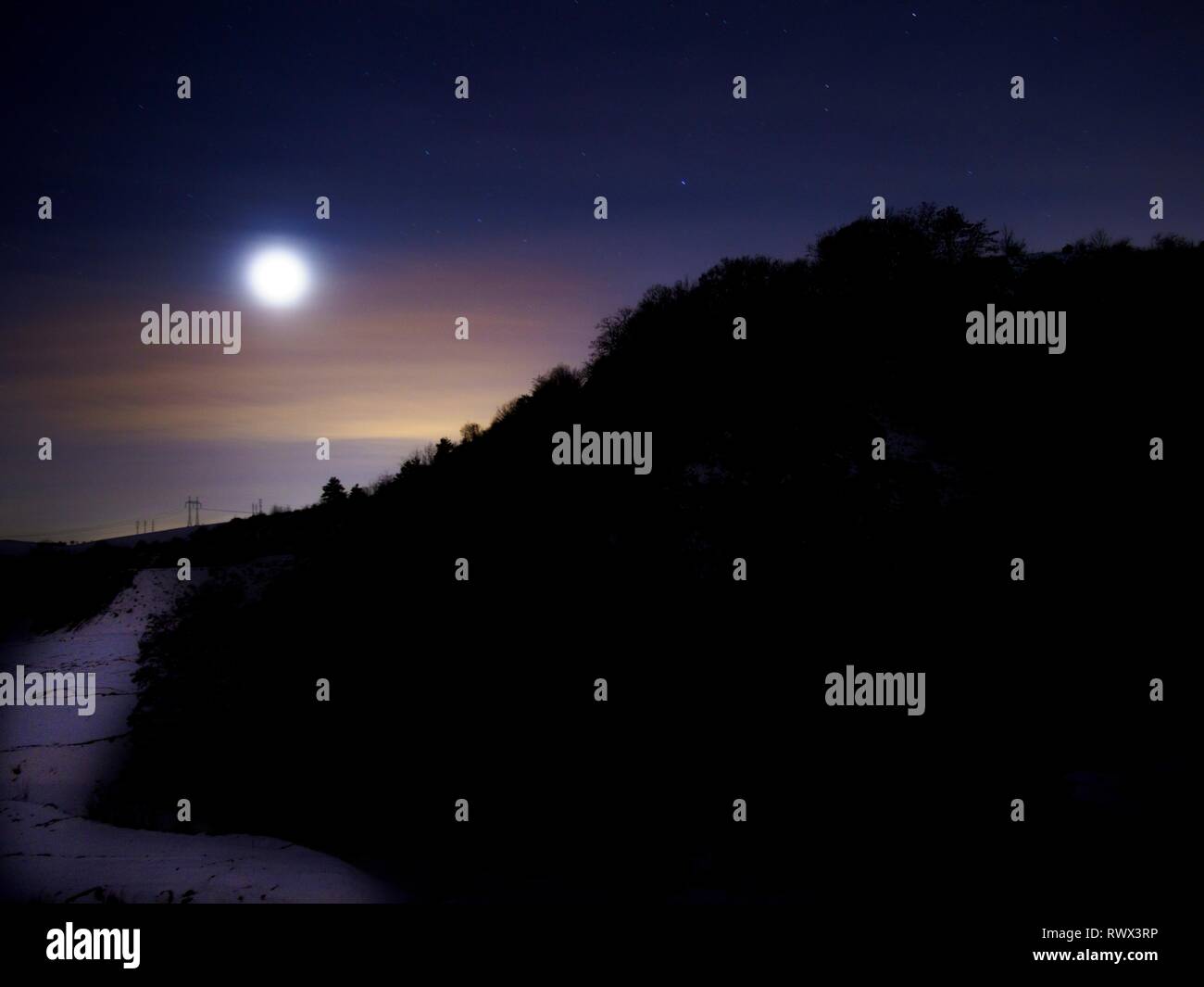 Moonlit hill silhouette hi-res stock photography and images - Alamy
