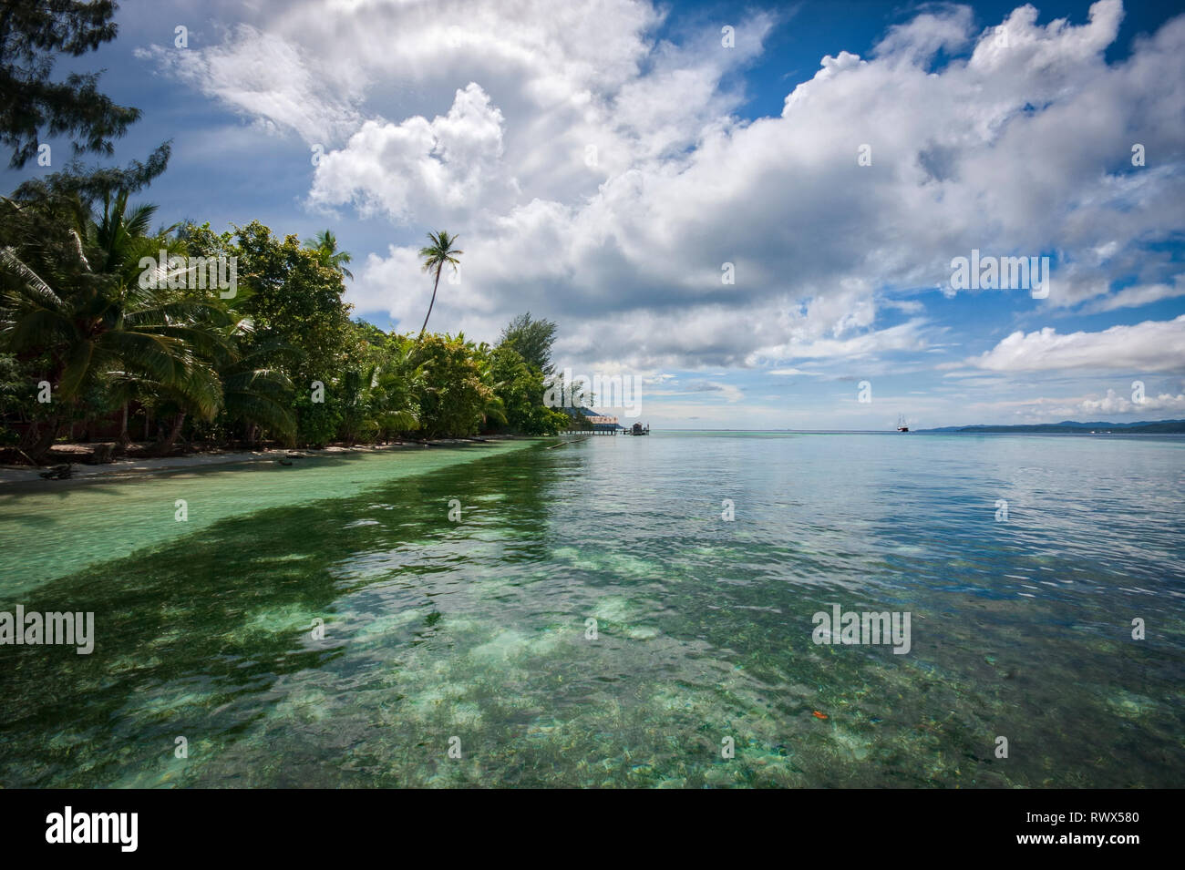 Yenkoranu Homestay on Pulau Kri, Raja Ampat, Indonesia Stock Photo - Alamy