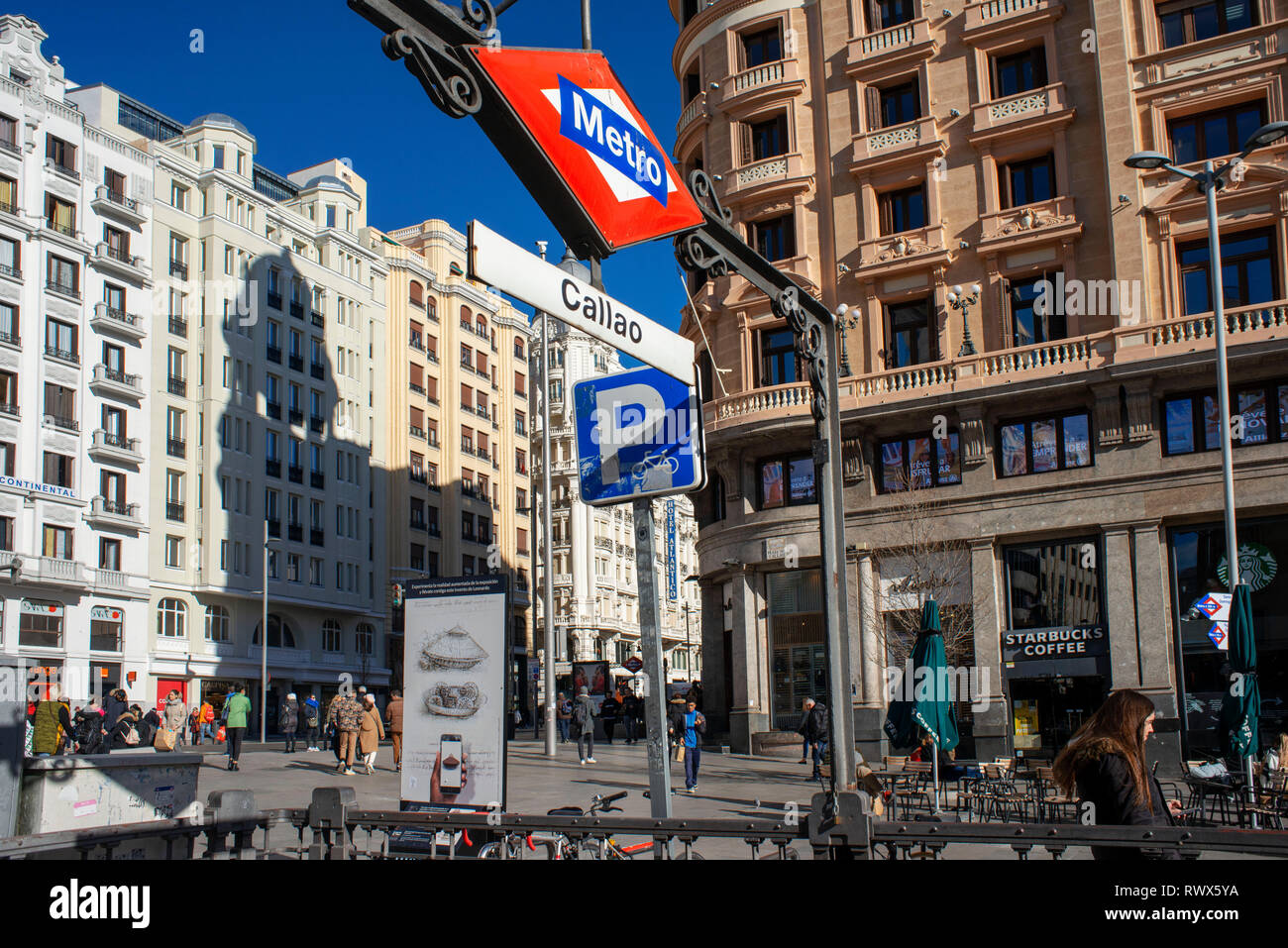 Callao metro station in madrid hi-res stock photography and images - Alamy