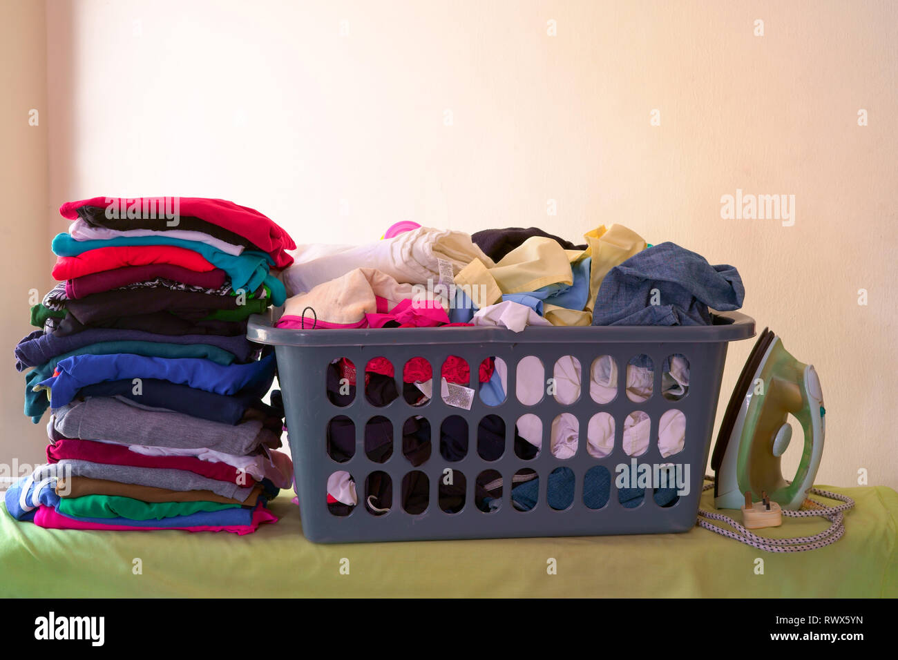 Formal cloths hi-res stock photography and images - Alamy