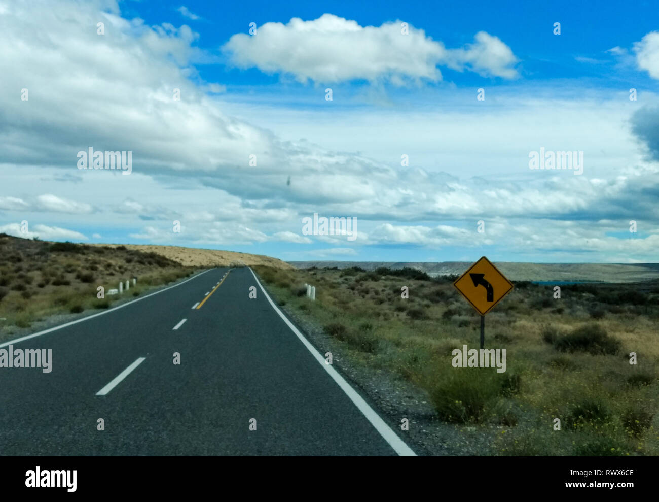 Sky and road side view hi-res stock photography and images - Alamy