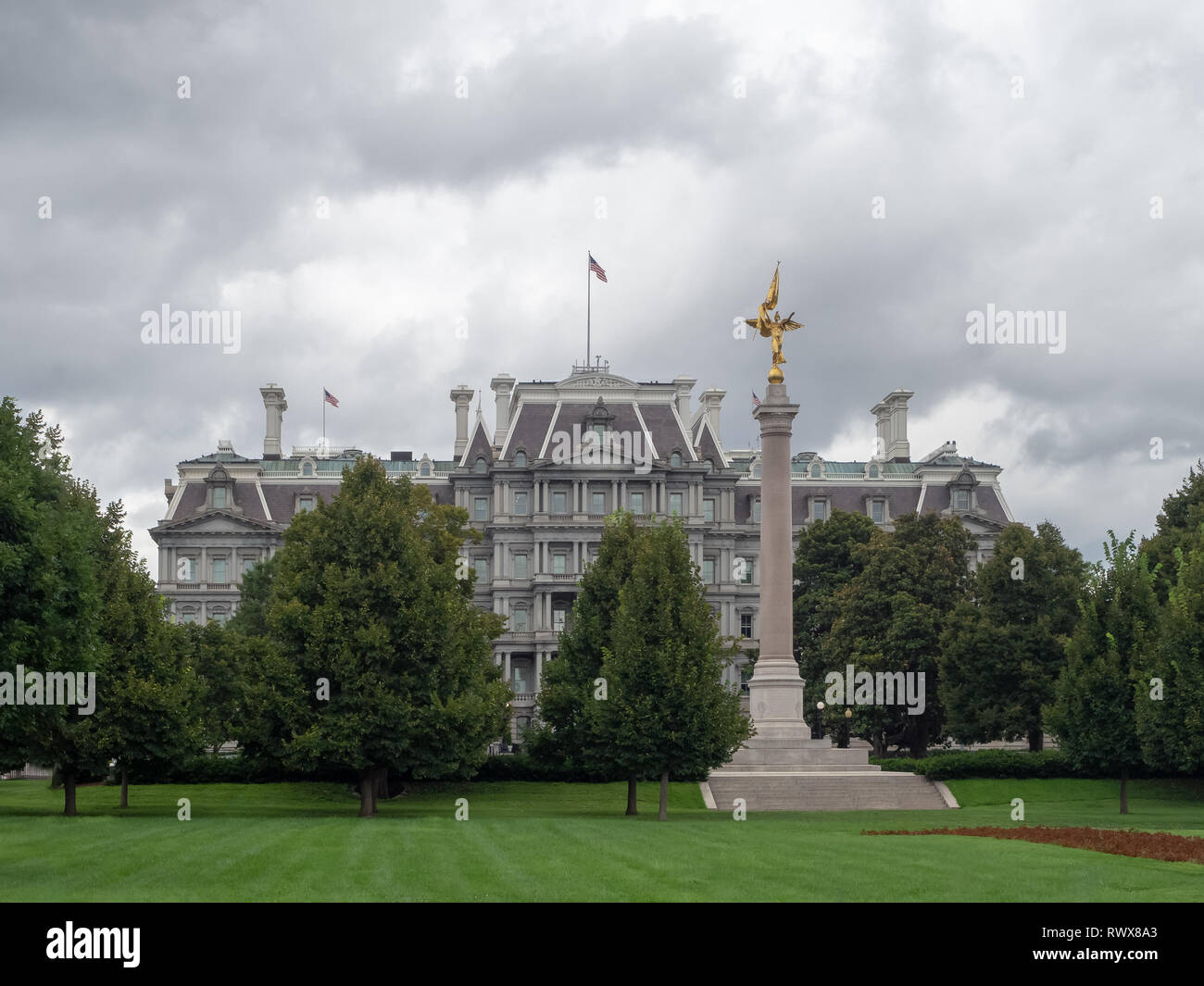 Eisenhower executive office building exterior hi-res stock photography ...