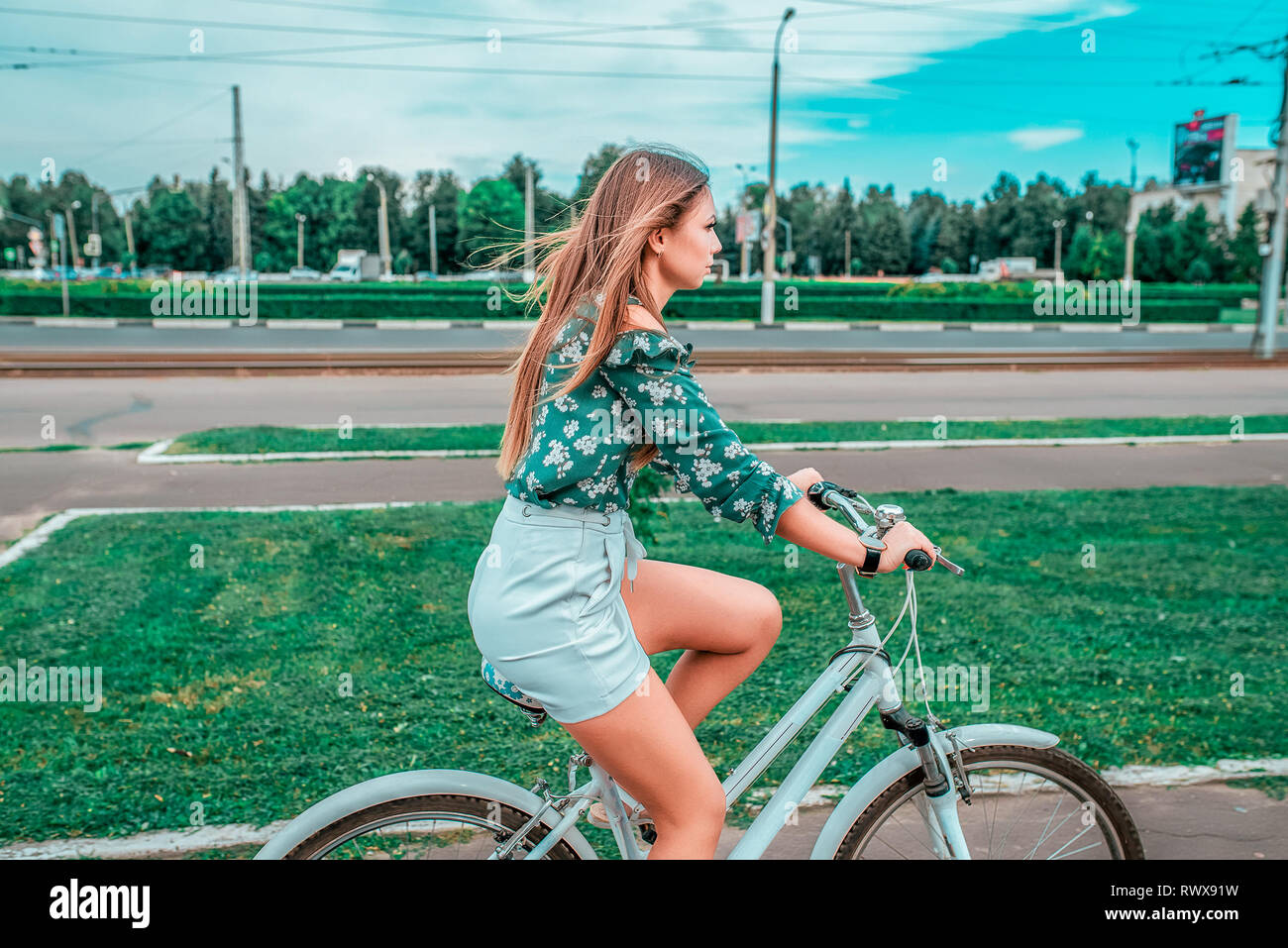 Girl run cycle hi-res stock photography and images - Alamy