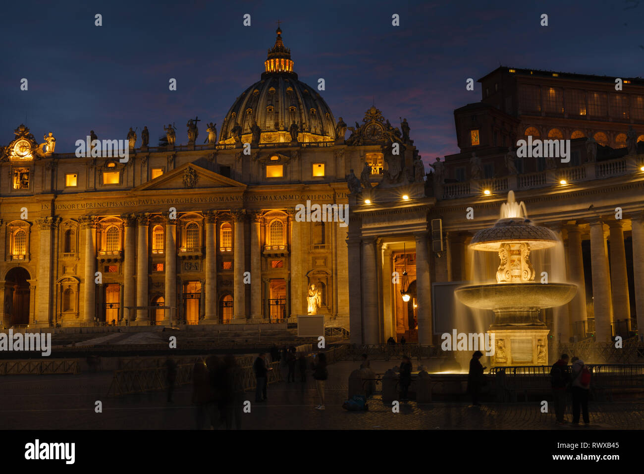 Vatican, Rome, St. Peter's Basilica at night Stock Photo - Alamy