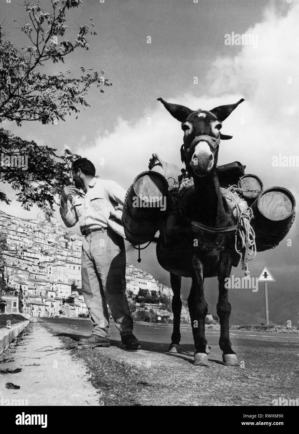 Italy street vendors Black and White Stock Photos & Images - Alamy