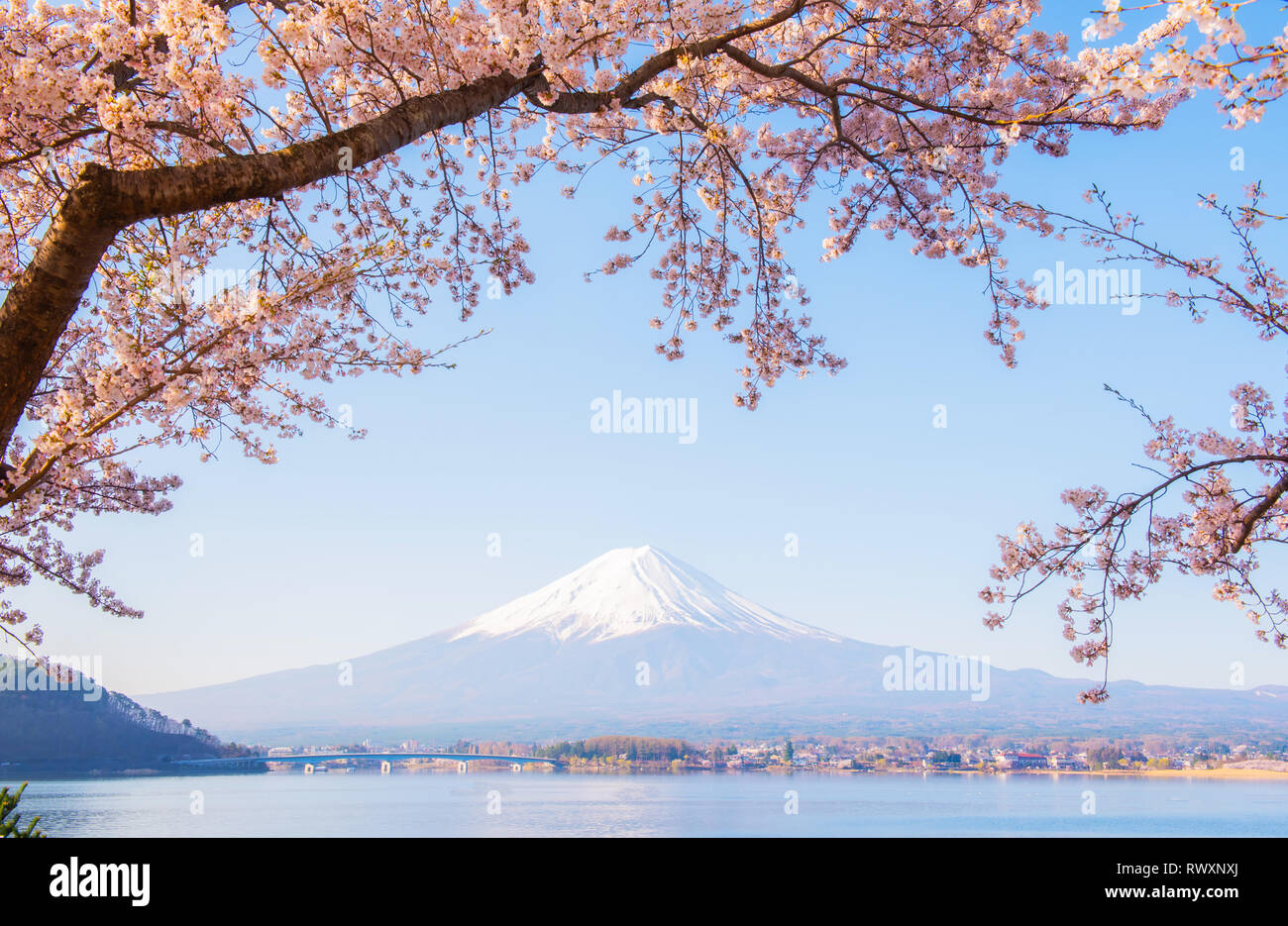 Fuji mountain landscape. Travel and sightseeing in Japan on holiday ...