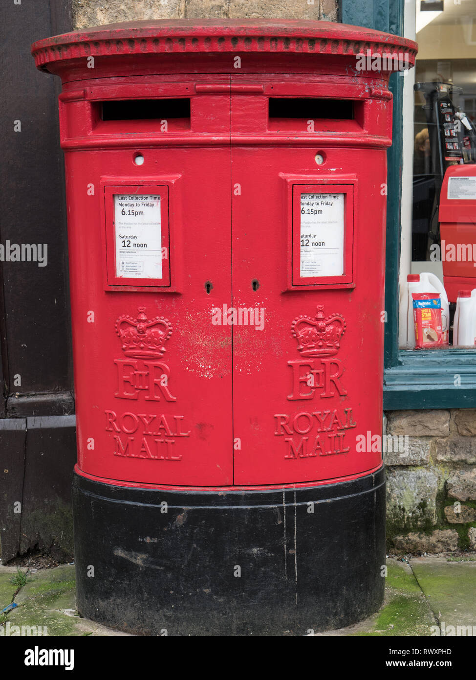 E7R pillar box in Chipping Norton Oxfordshire England UK Stock Photo ...
