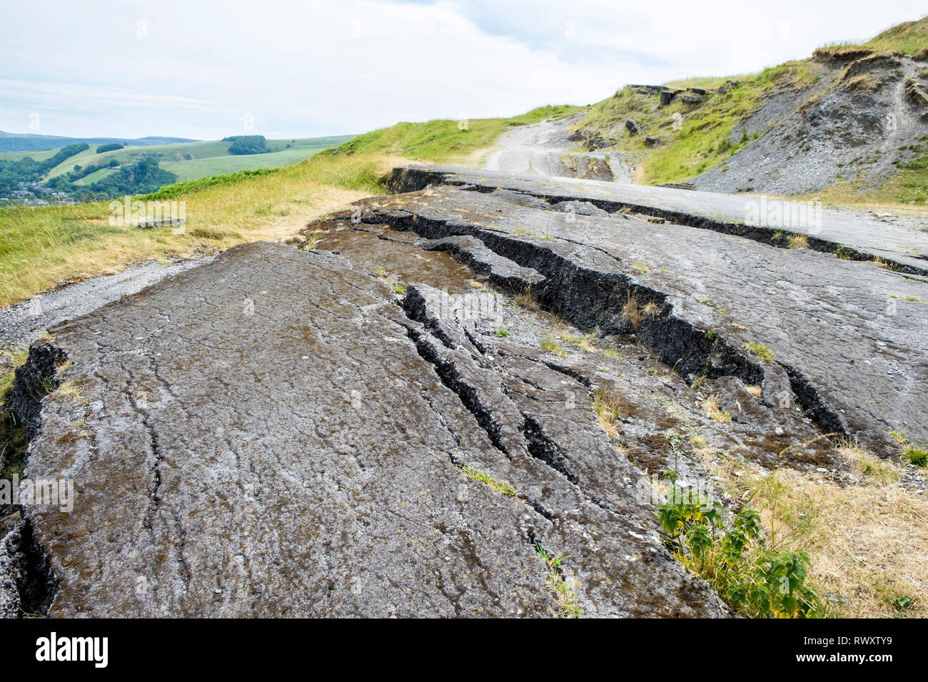 Road damage hi-res stock photography and images - Alamy