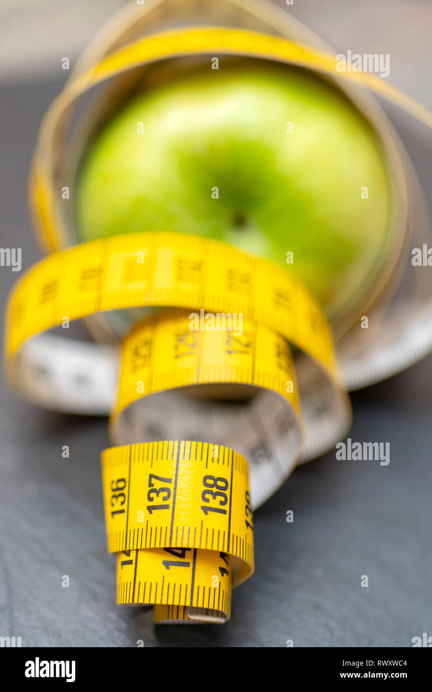 Measuring tape for measuring the circumference Stock Photo - Alamy