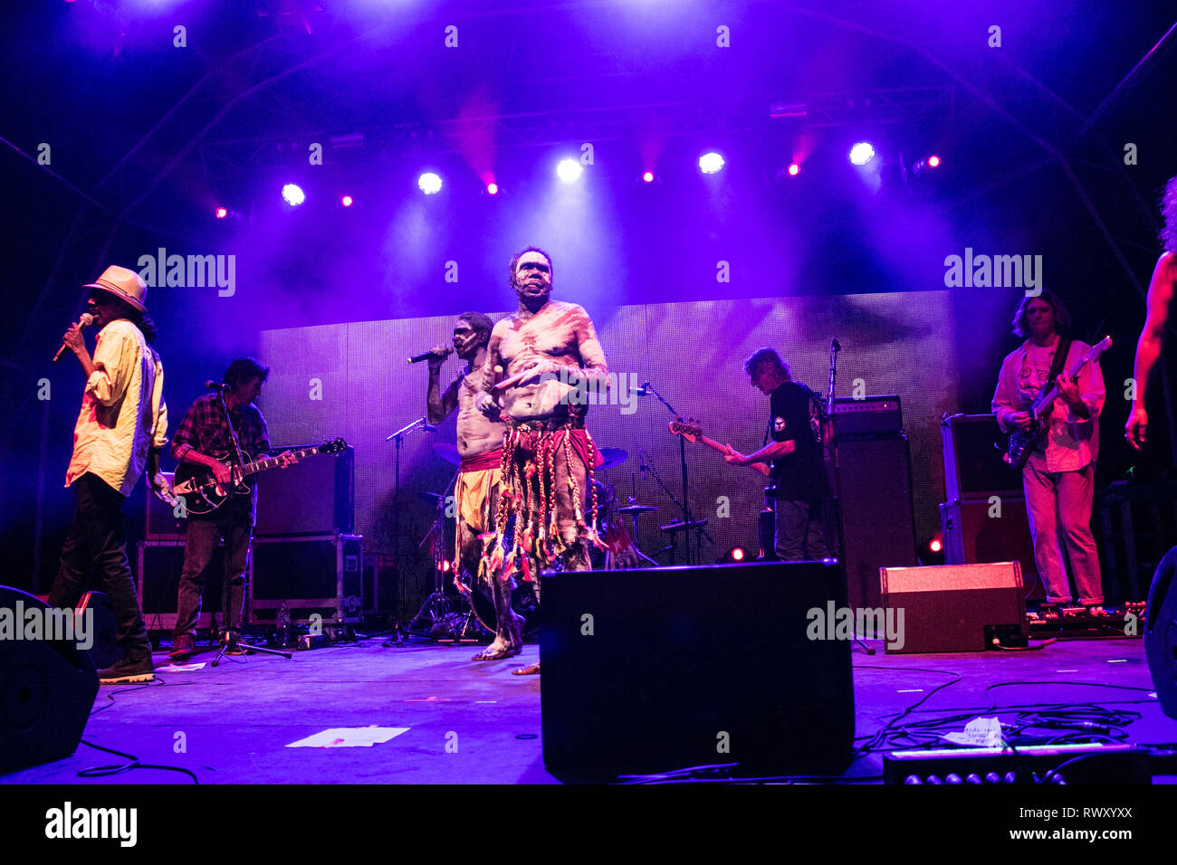 Yothu yindi hi-res stock photography and images - Alamy